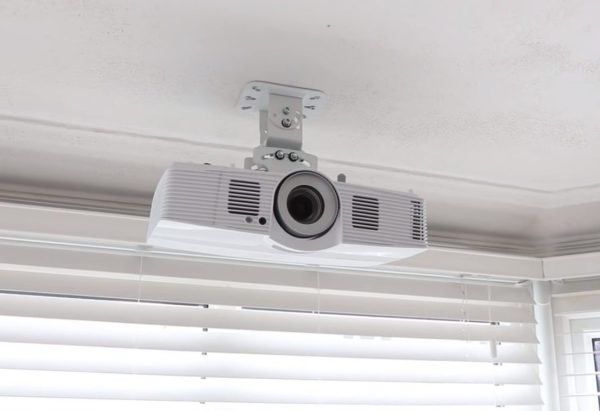 What is Projector Lens Shift? 5 Things you need to know