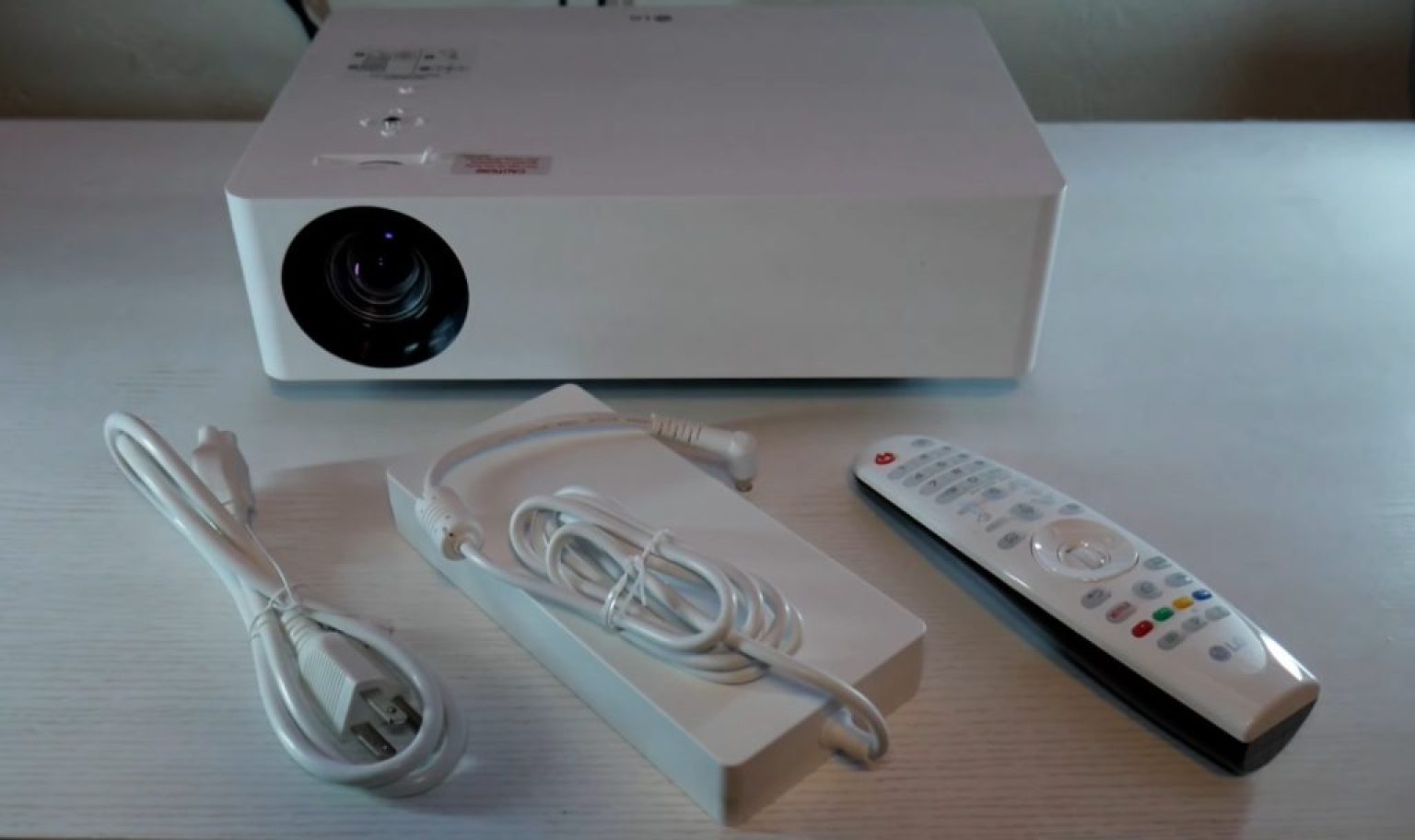Best 4K Projector under 2000 Dollars in 2023 - ZDclick